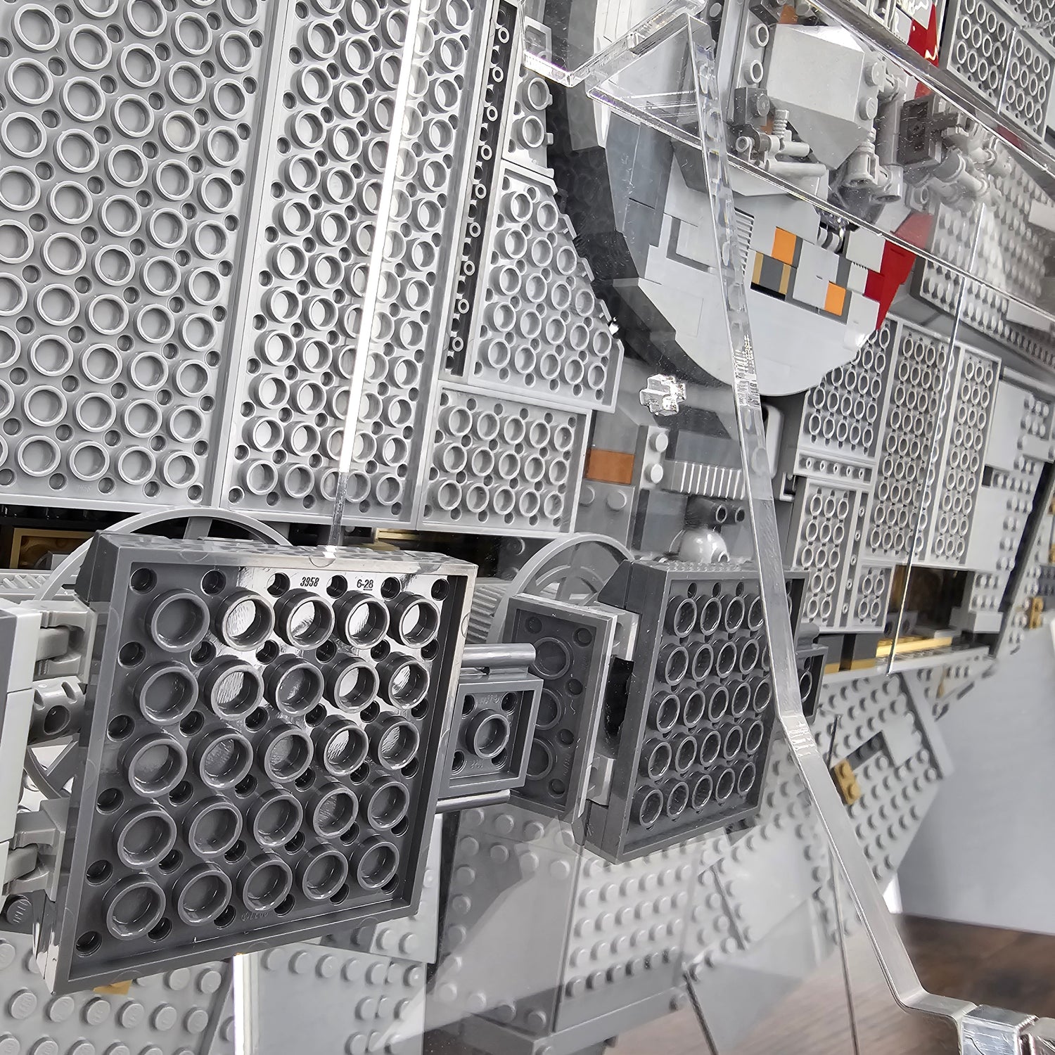 LEGO 75192 Star Wars Millennium Falcon - Display Stand – Uniquedisplay ...